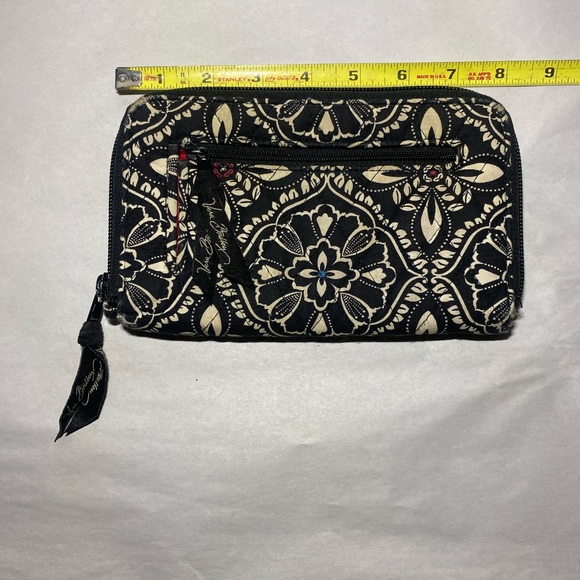 Vera Bradley | Bags | Vera Bradley Black And White Paisley Wallet With ...